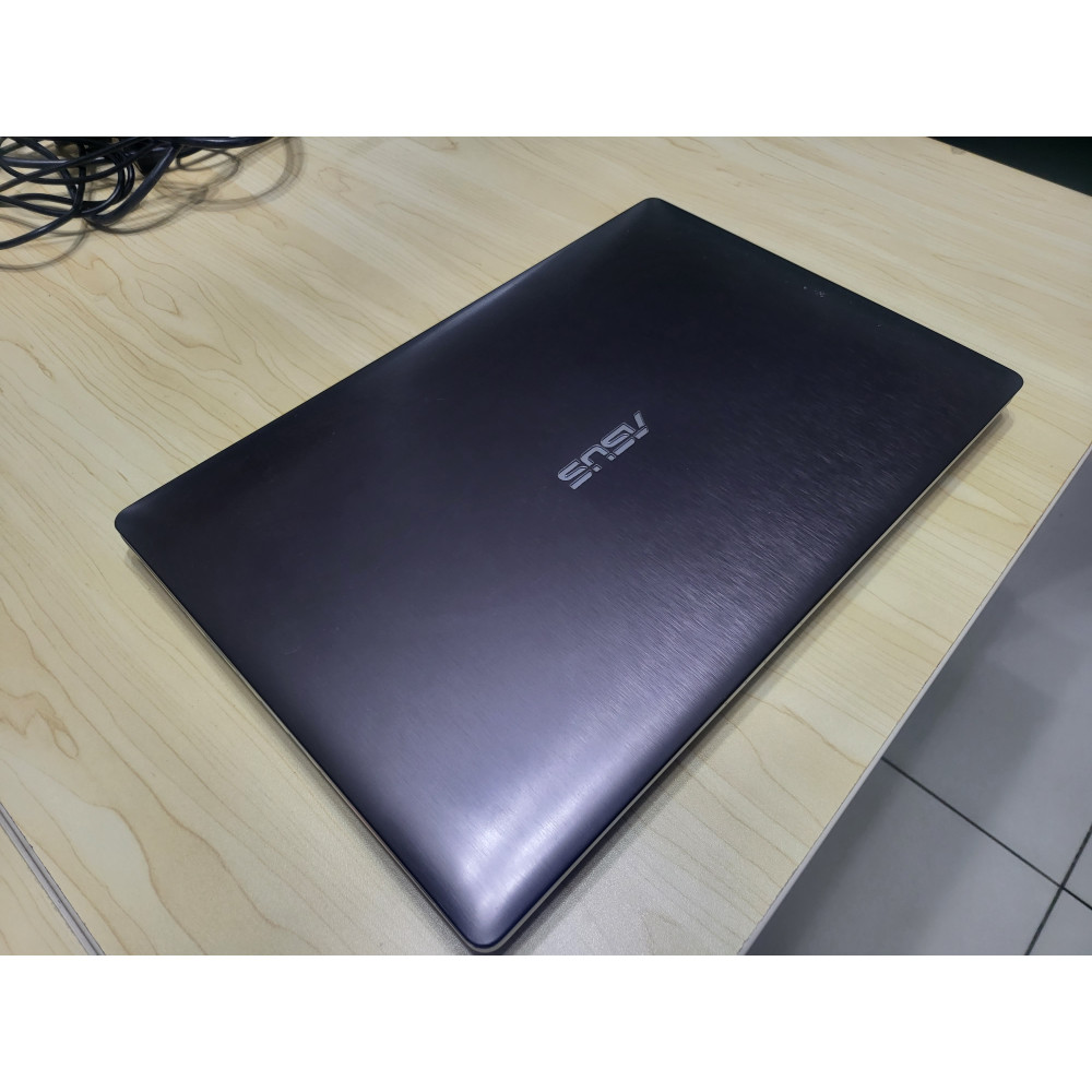 FURNI BOSS | Sandton Tech Bar | ASUS Laptop